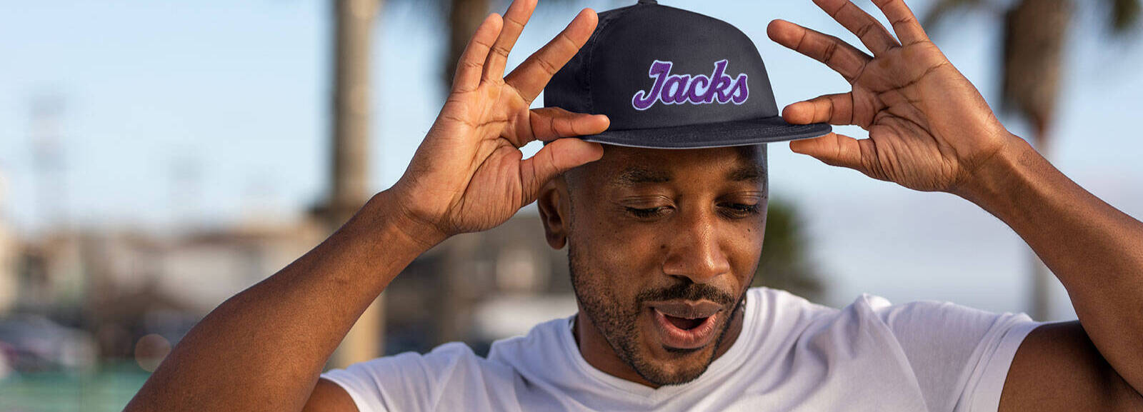 Home | Jack Backers College Bookstore